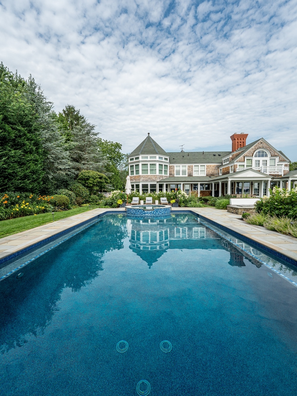 Custom Built Gunite Pools and Hardscaping by Cliffstone Corp